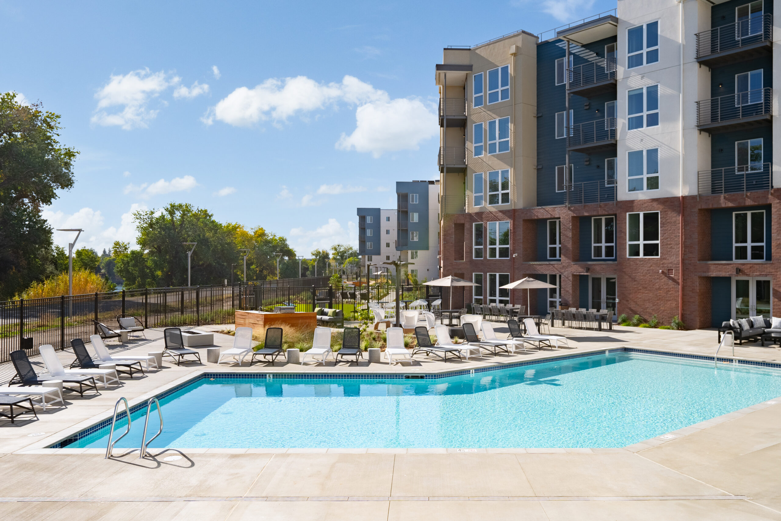 805 Riverfront Apartments • Mogavero Architects